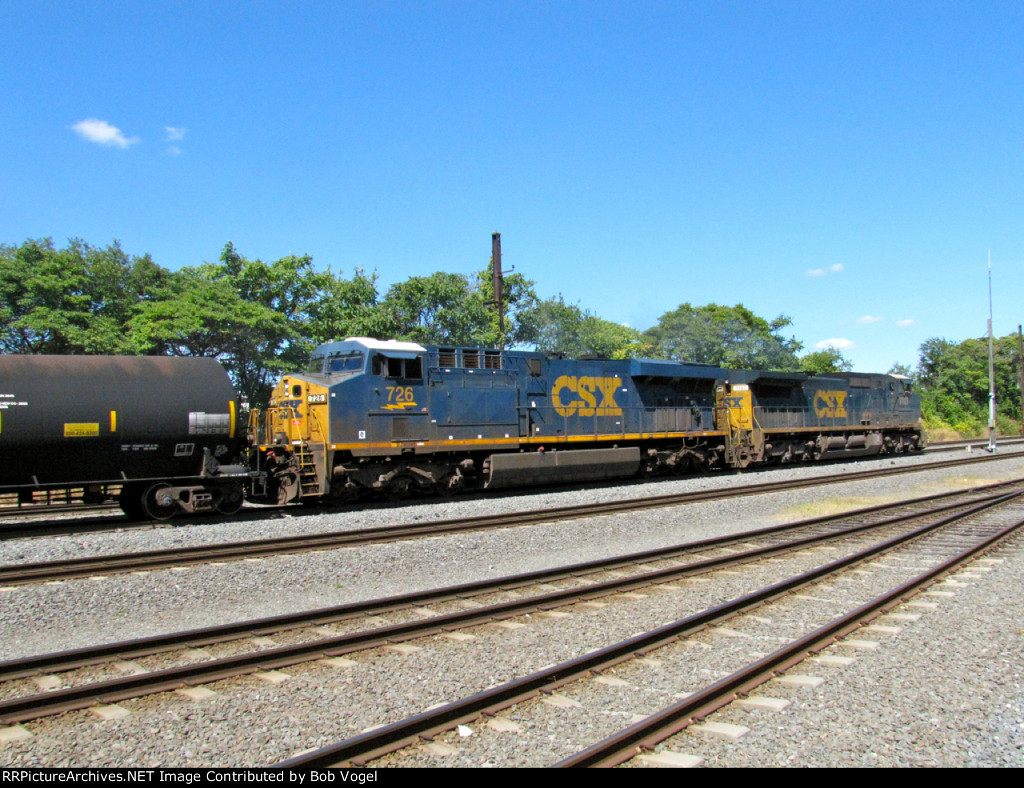 CSX 726 and 7727